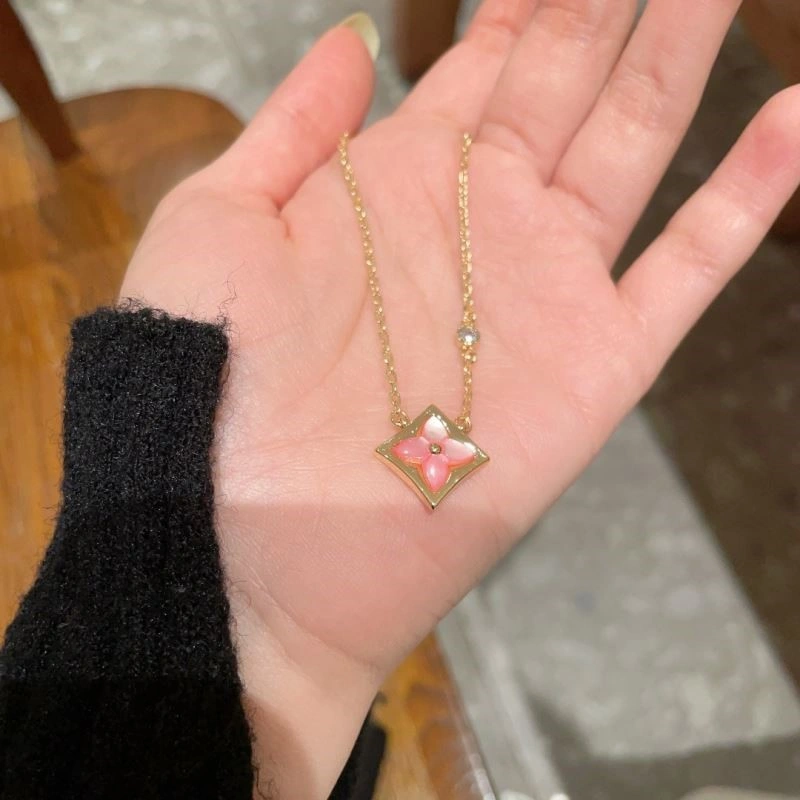 Legit Louis Vuitton Necklaces