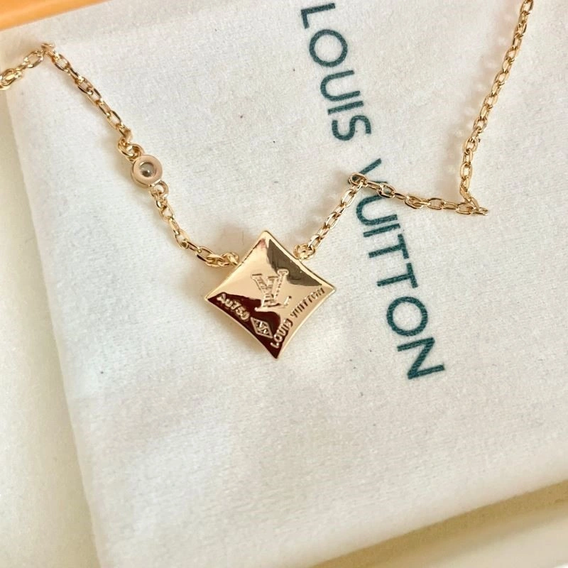 Legit Louis Vuitton Necklaces