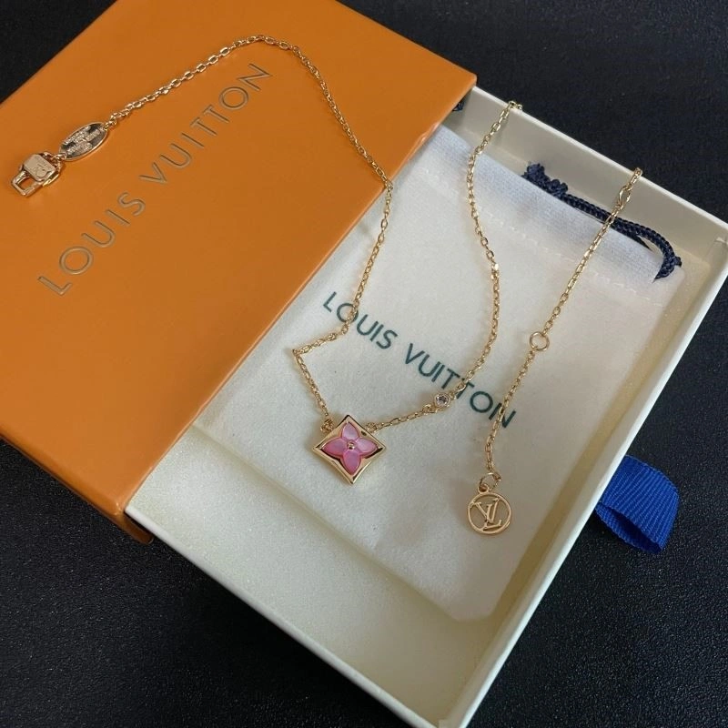 Legit Louis Vuitton Necklaces
