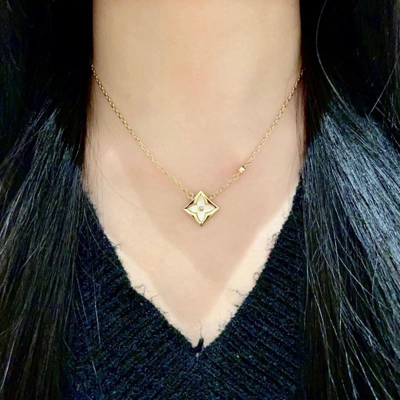 Legit Louis Vuitton Necklaces