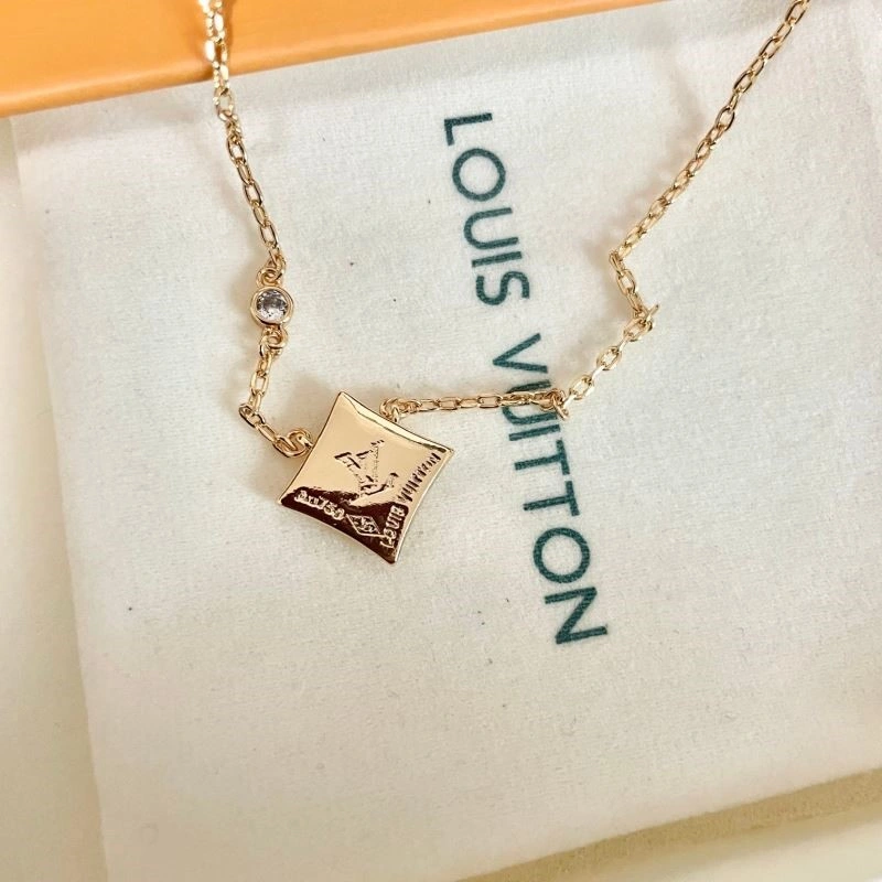 Legit Louis Vuitton Necklaces
