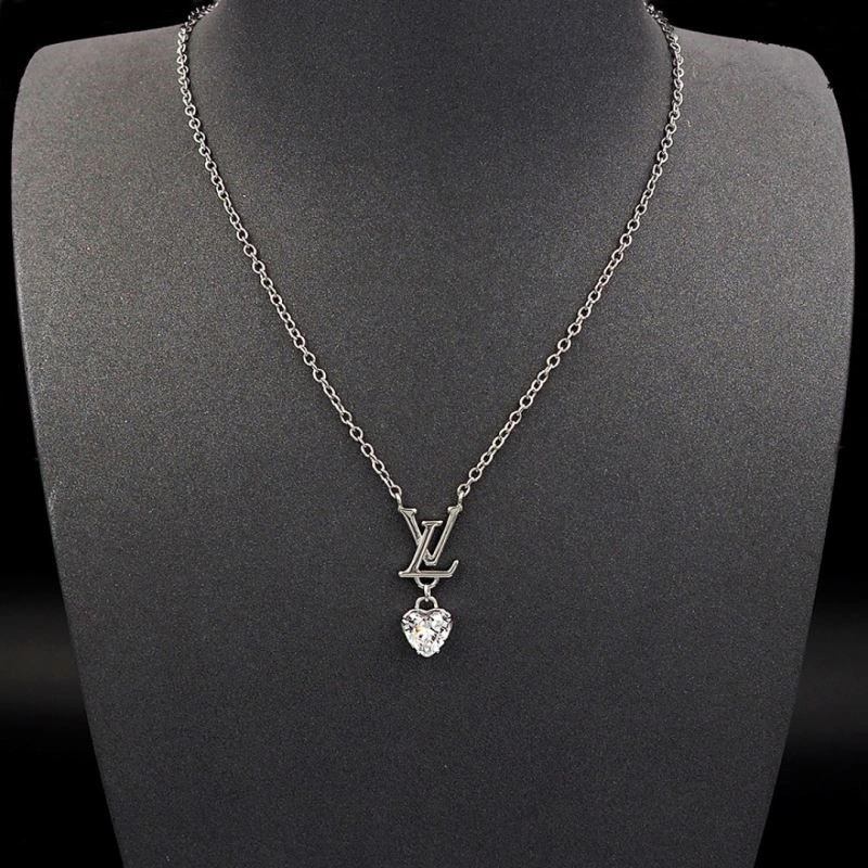 Inexpensive Louis Vuitton Necklaces