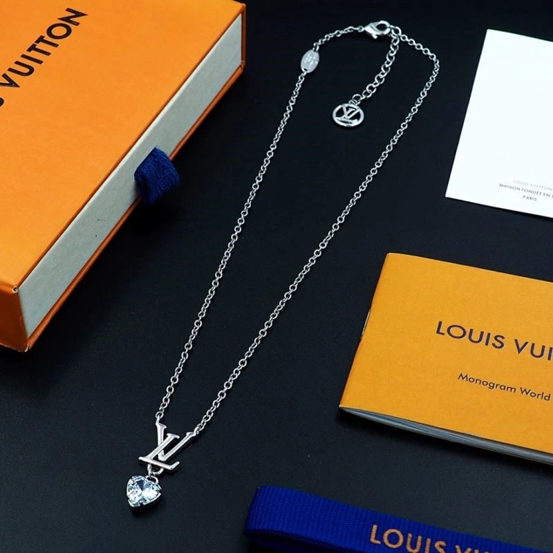 Inexpensive Louis Vuitton Necklaces