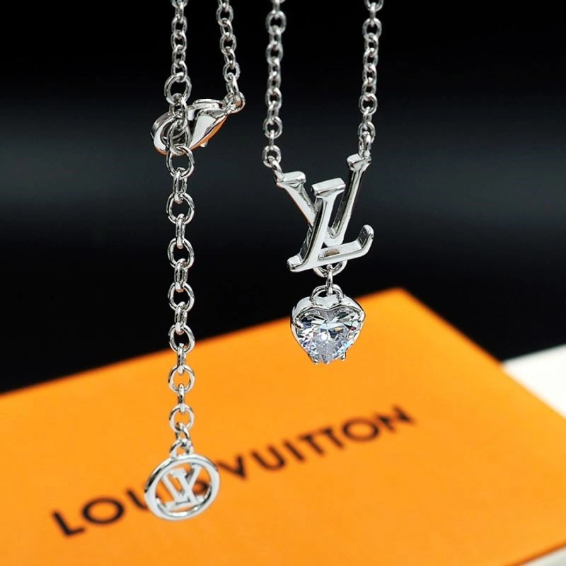 Inexpensive Louis Vuitton Necklaces