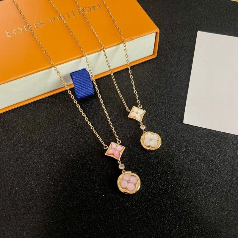 Discounted Louis Vuitton Necklaces
