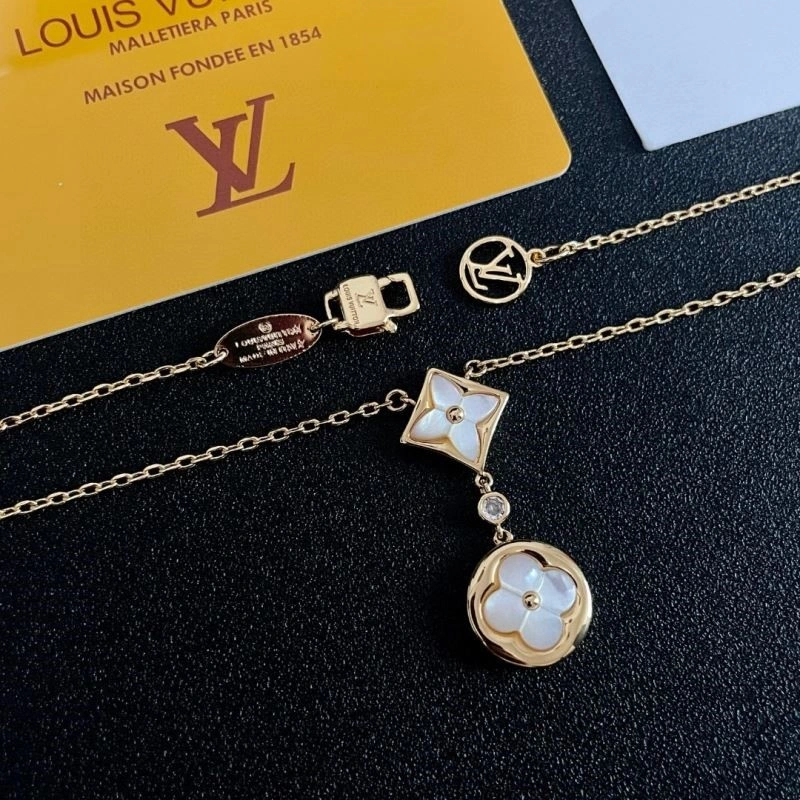 Discounted Louis Vuitton Necklaces