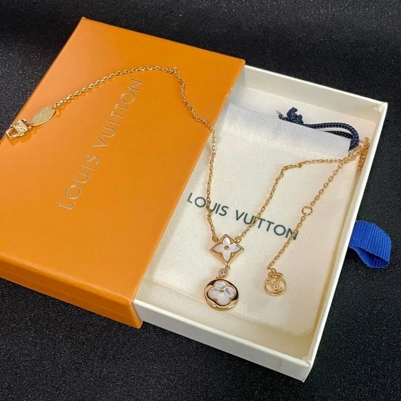Discounted Louis Vuitton Necklaces
