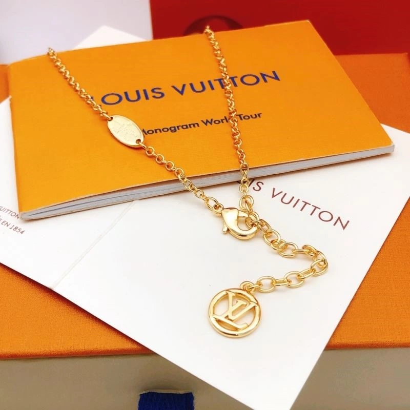 Bargain Louis Vuitton Necklaces