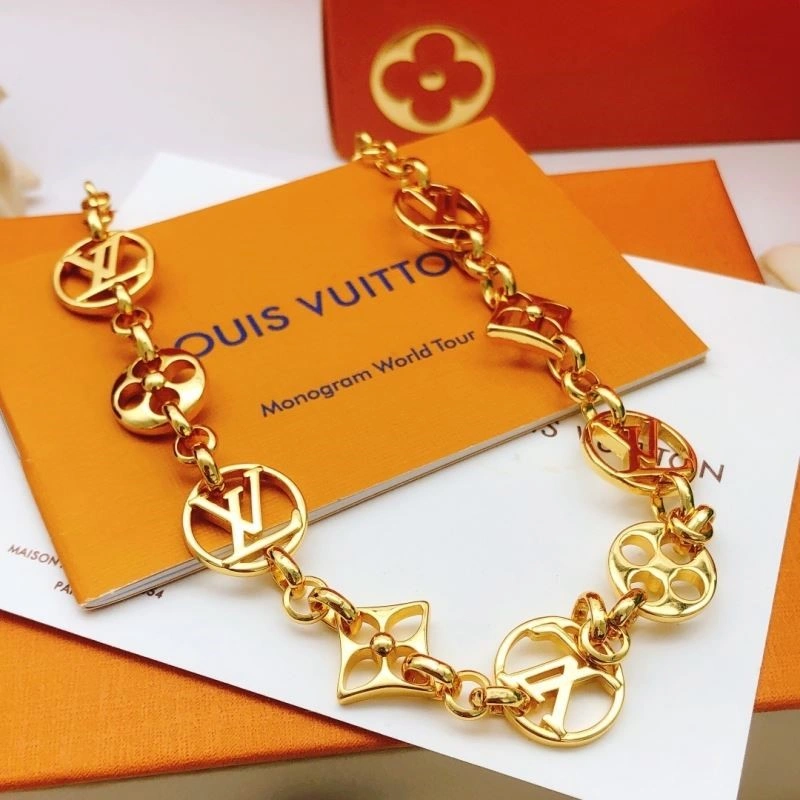Bargain Louis Vuitton Necklaces