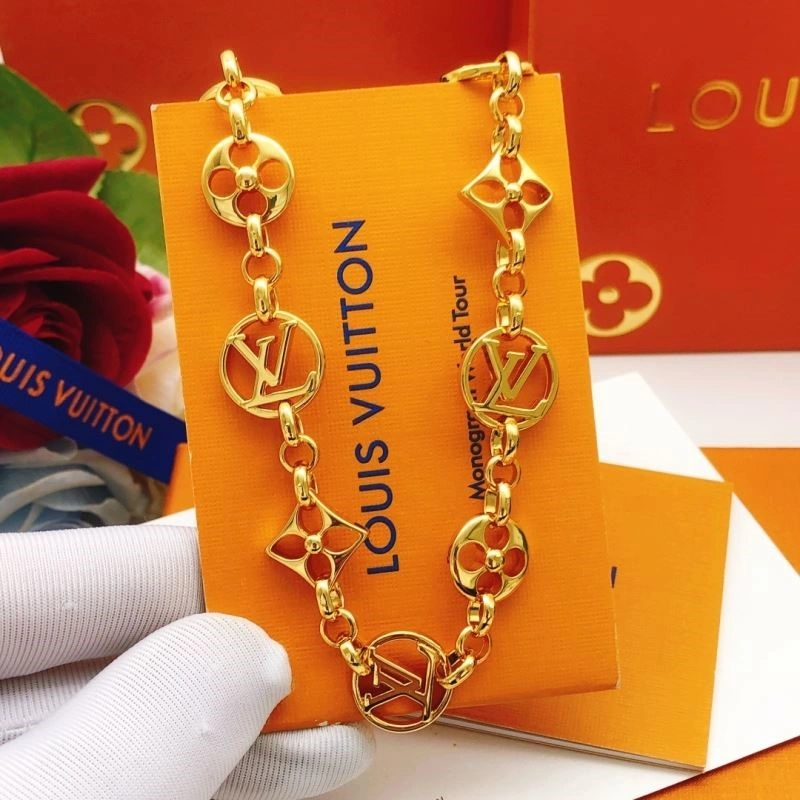 Bargain Louis Vuitton Necklaces