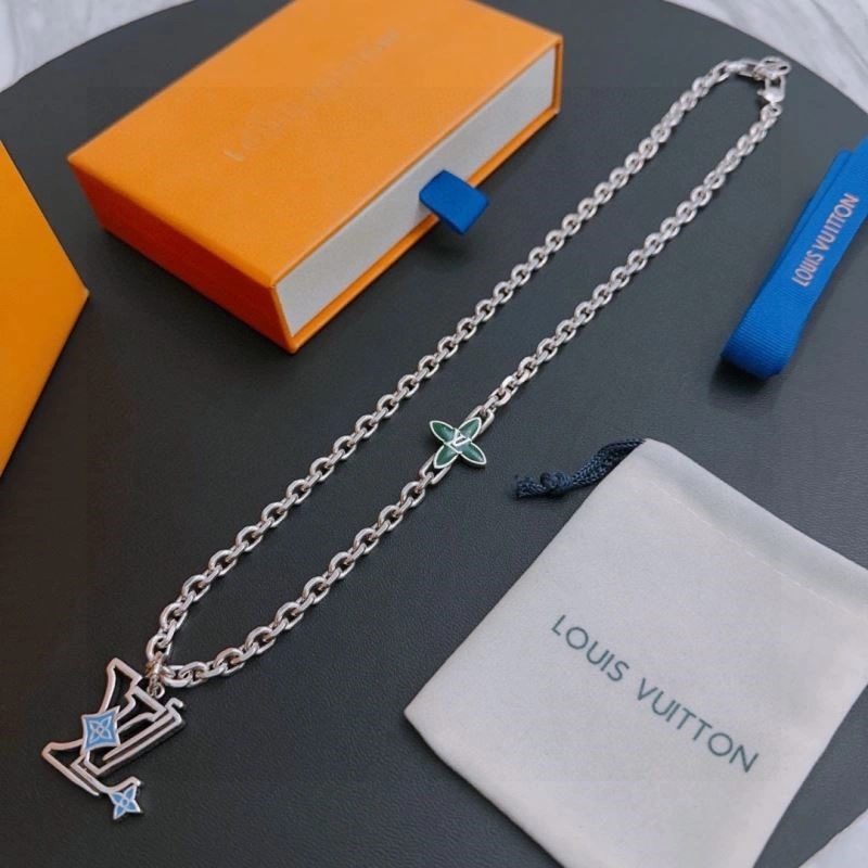Brand-authenticated Louis Vuitton Necklaces