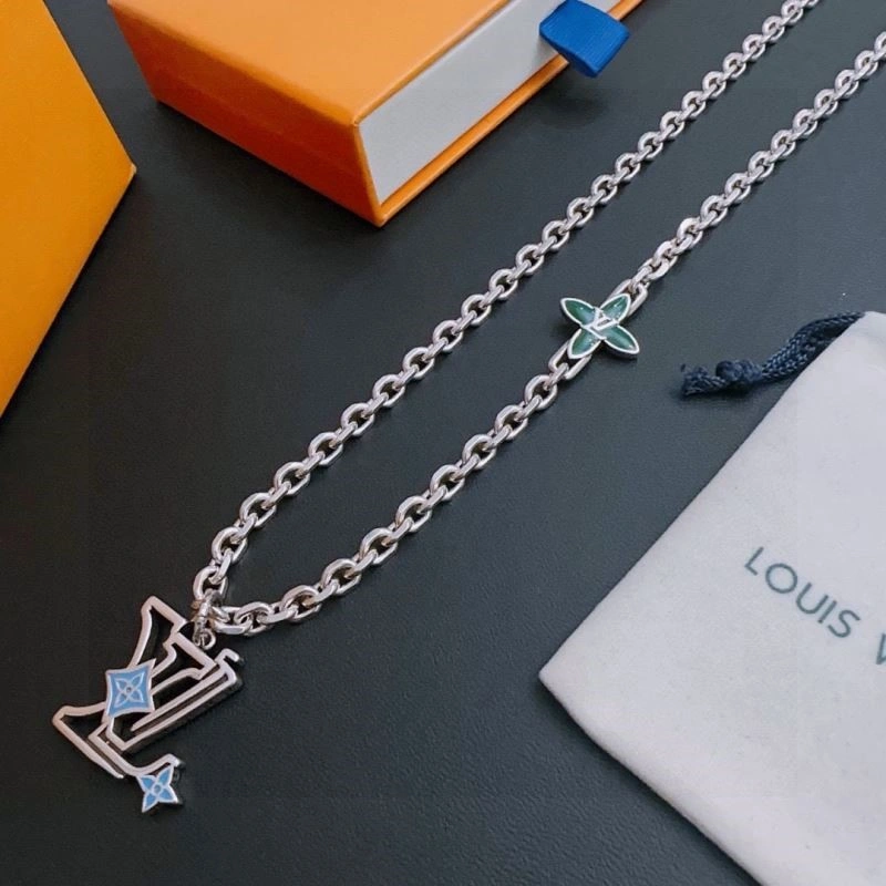 Brand-authenticated Louis Vuitton Necklaces