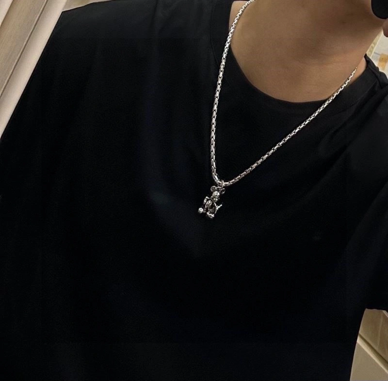 Exact replica Louis Vuitton Necklaces