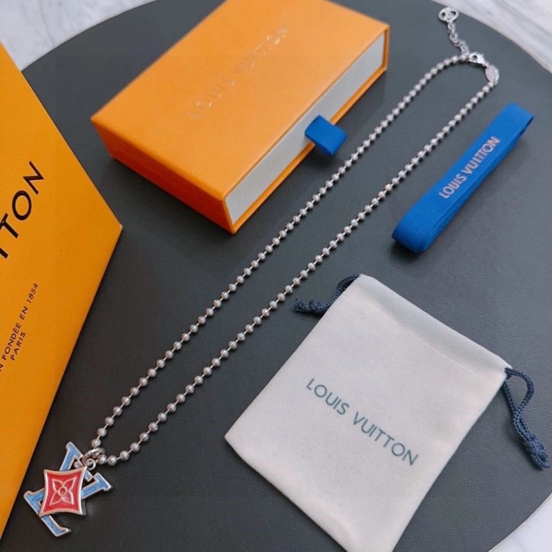 Brand-authenticated Louis Vuitton Necklaces