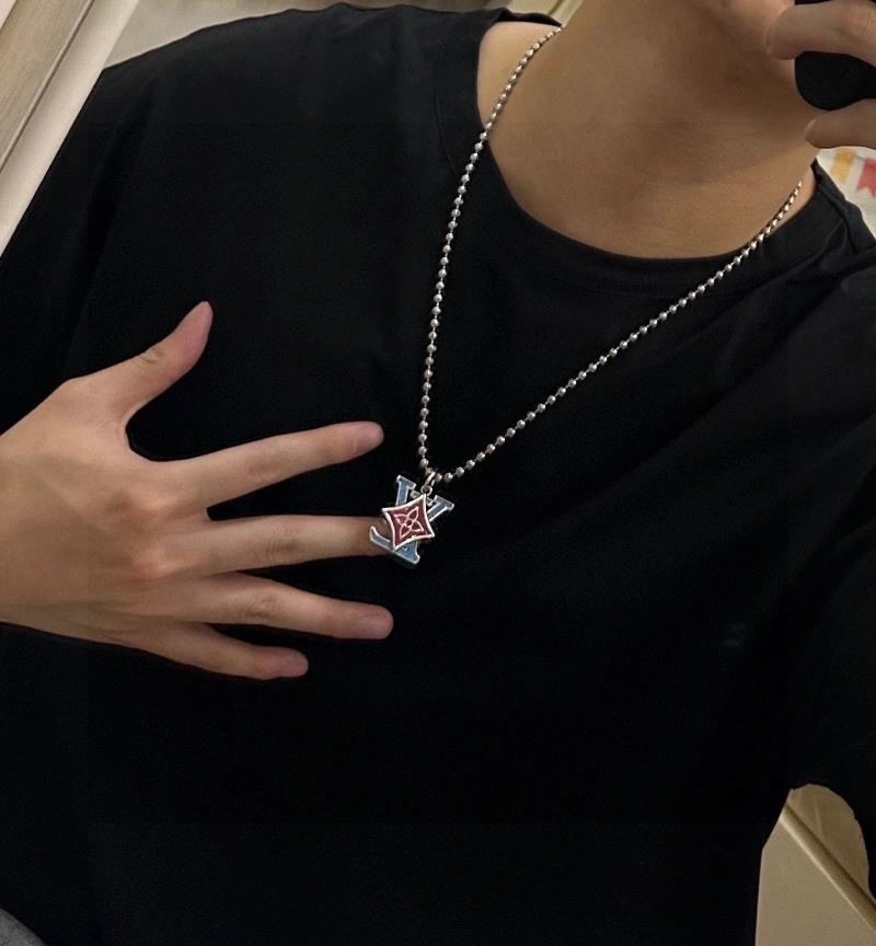 Brand-authenticated Louis Vuitton Necklaces