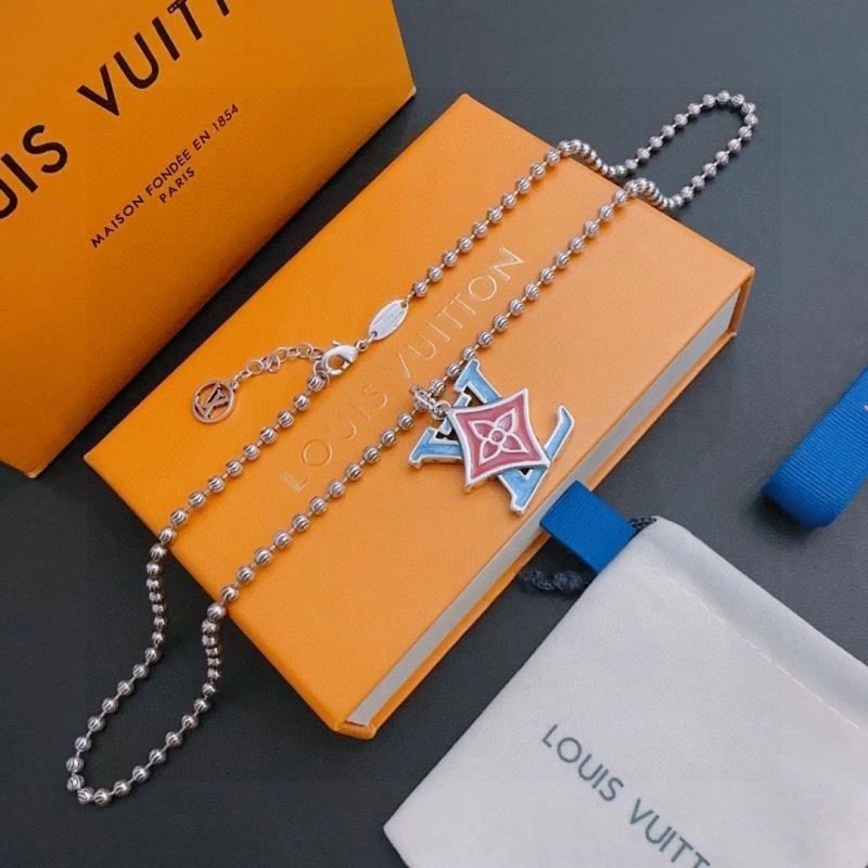 Brand-authenticated Louis Vuitton Necklaces