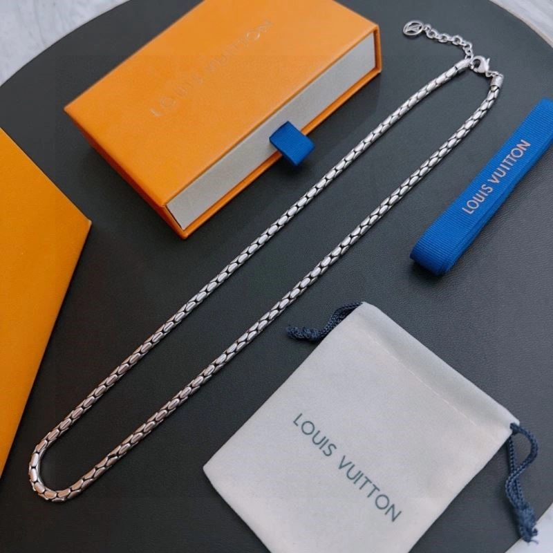 Bargain Louis Vuitton Necklaces