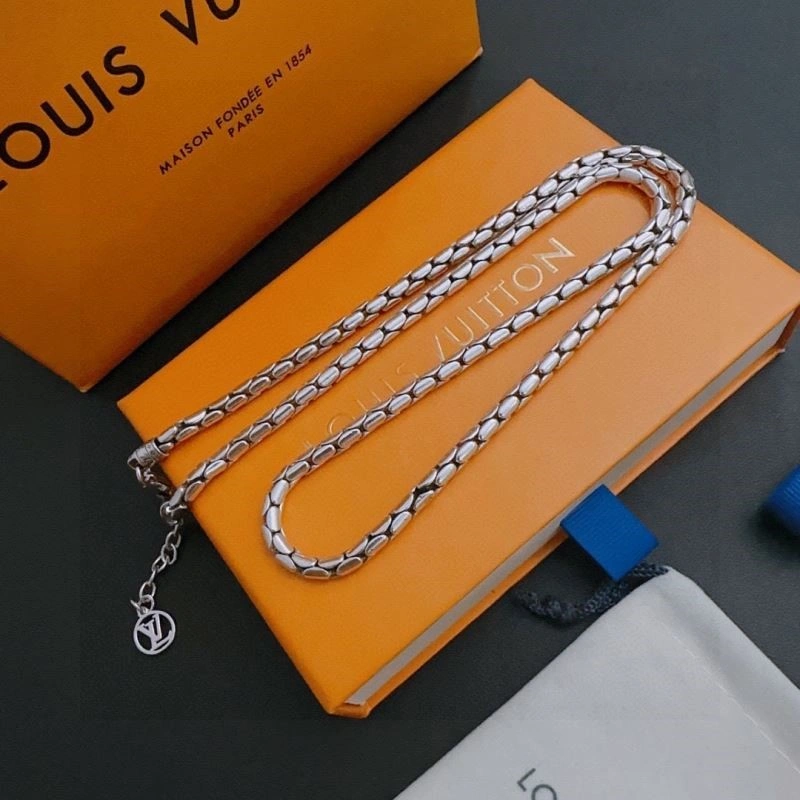 Bargain Louis Vuitton Necklaces