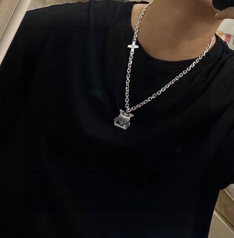 OEM Louis Vuitton Necklaces