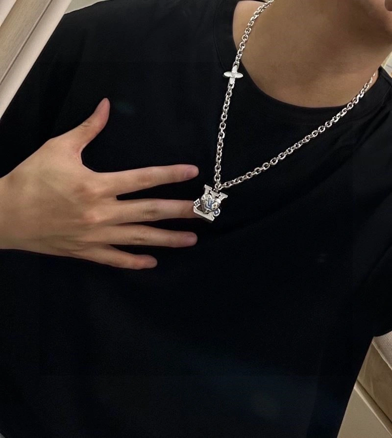 OEM Louis Vuitton Necklaces