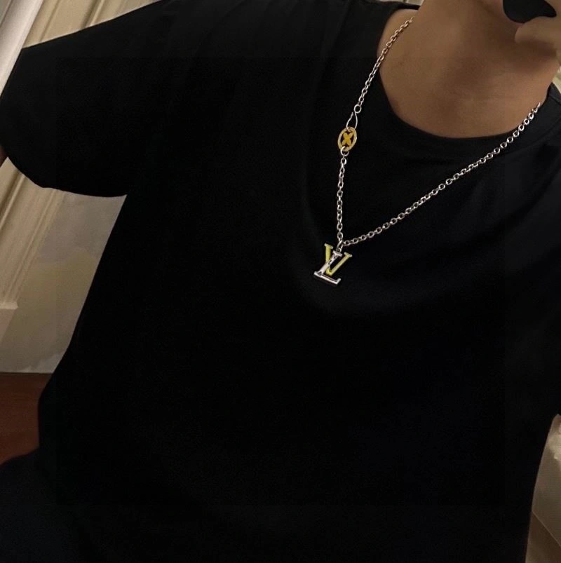 Affordable Louis Vuitton Necklaces