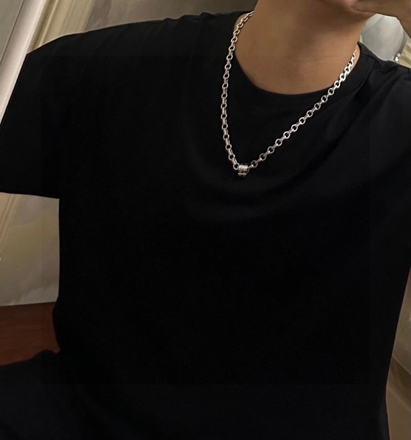 Precise copy Louis Vuitton Necklaces