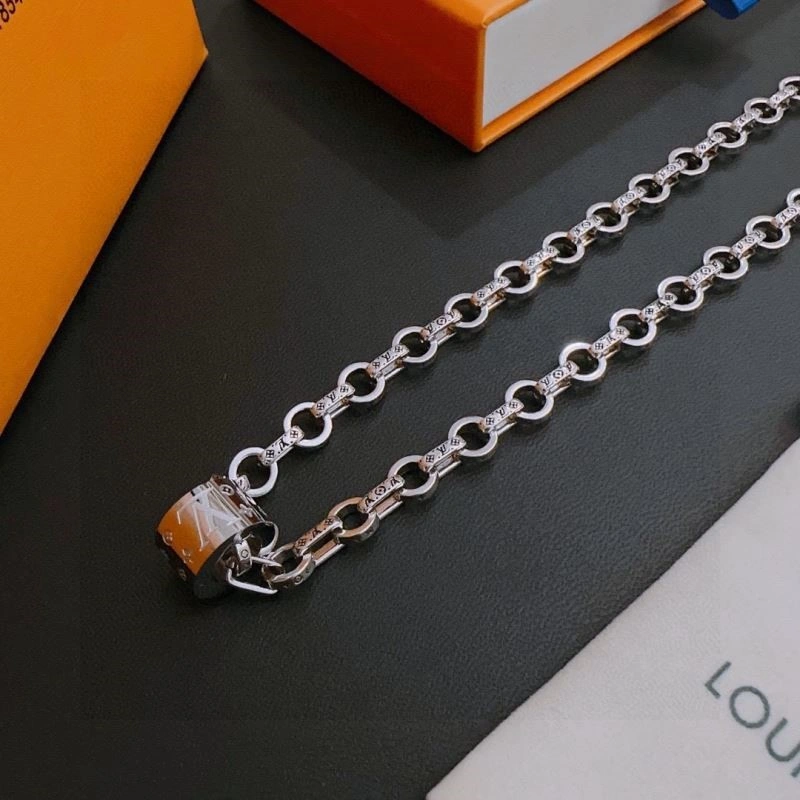 Precise copy Louis Vuitton Necklaces