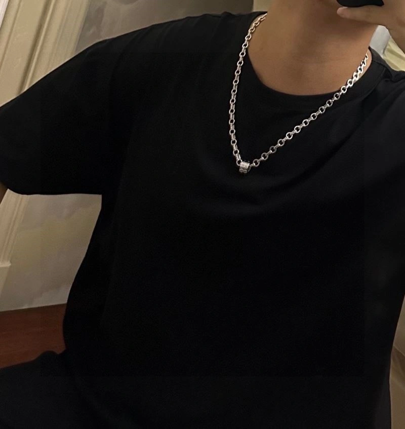 Precise copy Louis Vuitton Necklaces