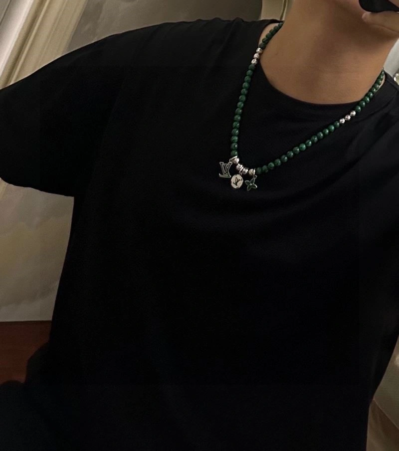 Top mirror Louis Vuitton Necklaces