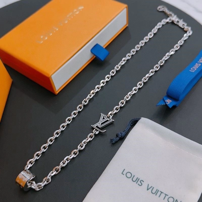 Exact replica Louis Vuitton Necklaces