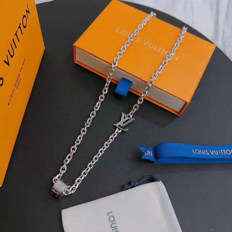 Exact replica Louis Vuitton Necklaces