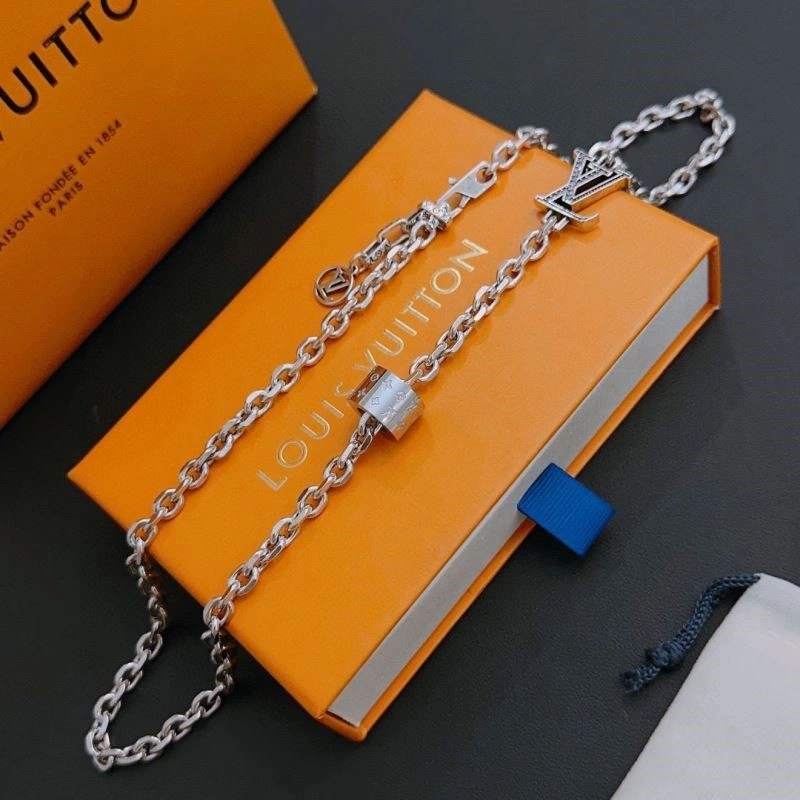 Exact replica Louis Vuitton Necklaces