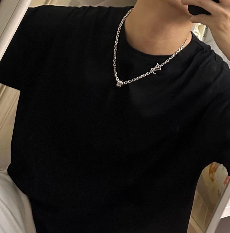 Exact replica Louis Vuitton Necklaces