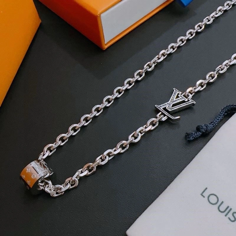 Exact replica Louis Vuitton Necklaces