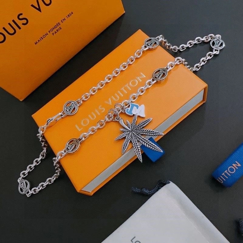 Factory-made Louis Vuitton Necklaces