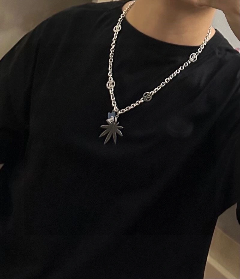 Factory-made Louis Vuitton Necklaces
