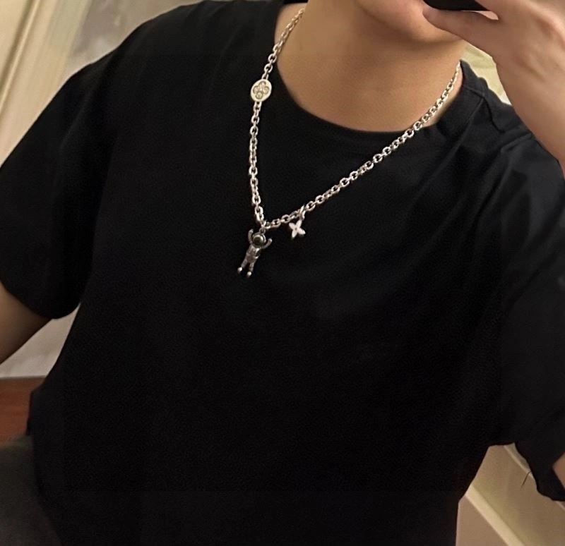 Legit Louis Vuitton Necklaces