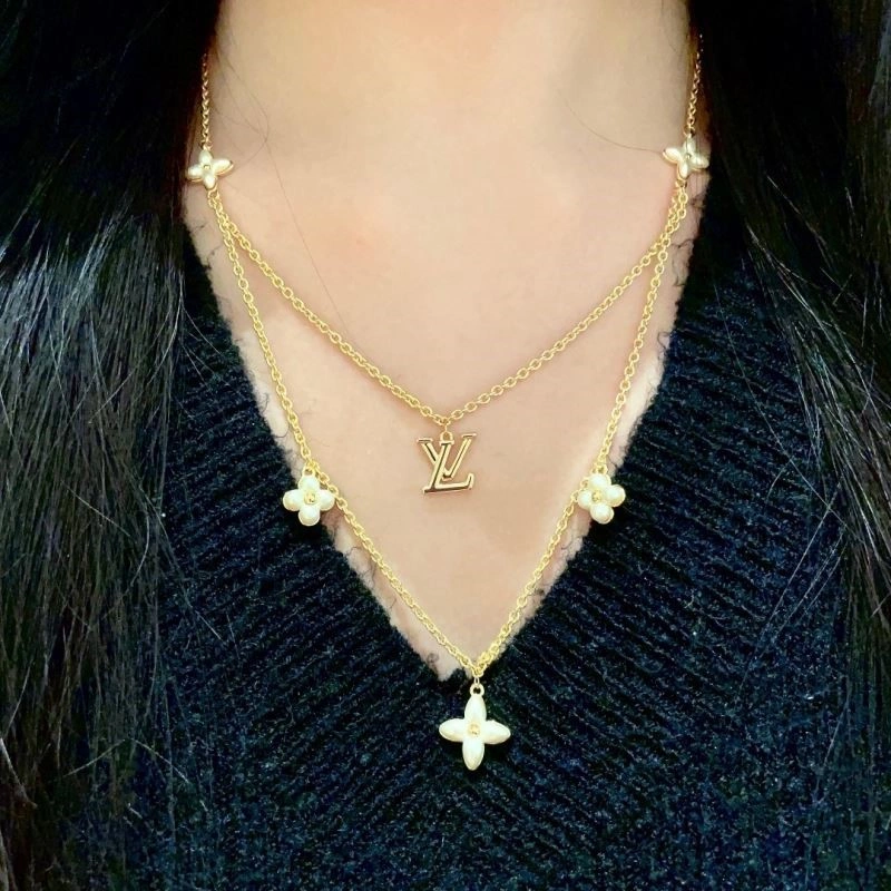 Inexpensive Louis Vuitton Necklaces