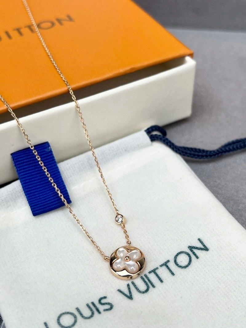 Bargain Louis Vuitton Necklaces