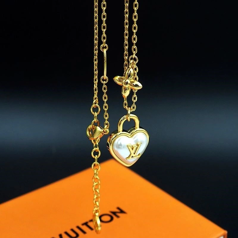 Cut-rate Louis Vuitton Necklaces