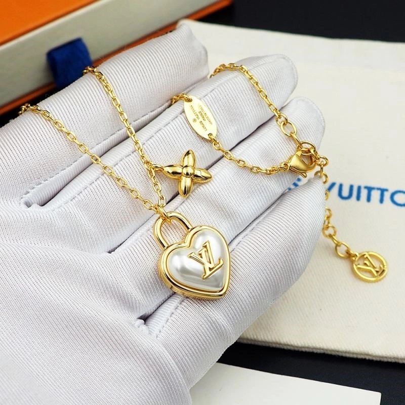 Cut-rate Louis Vuitton Necklaces