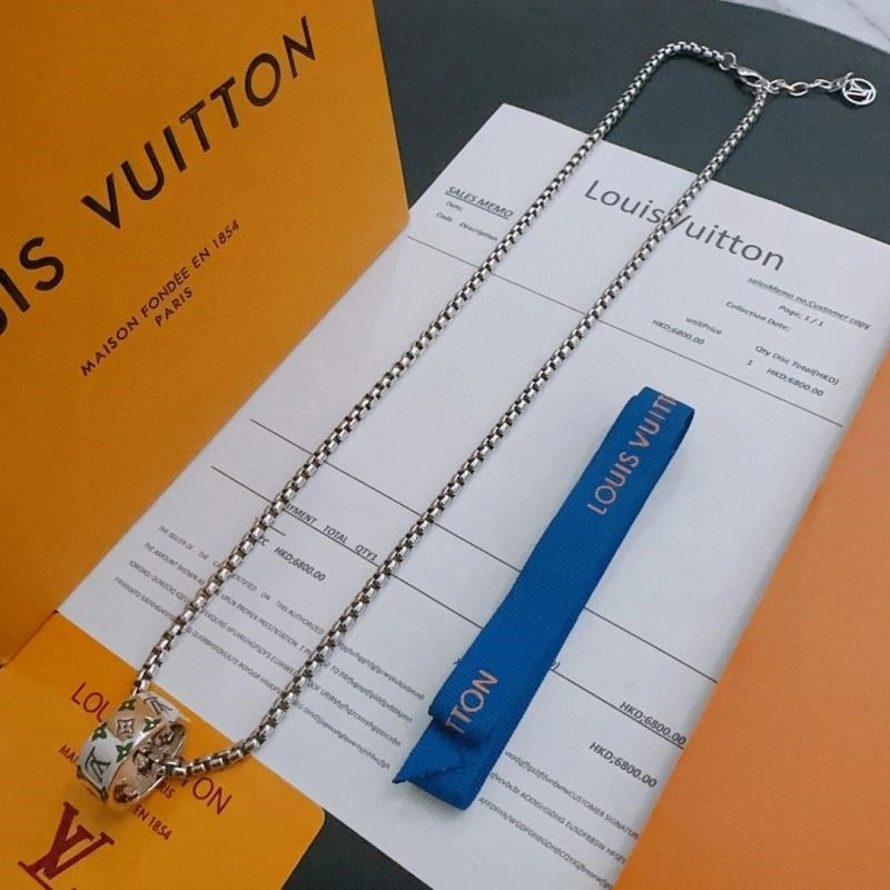 Brand-authenticated Louis Vuitton Necklaces