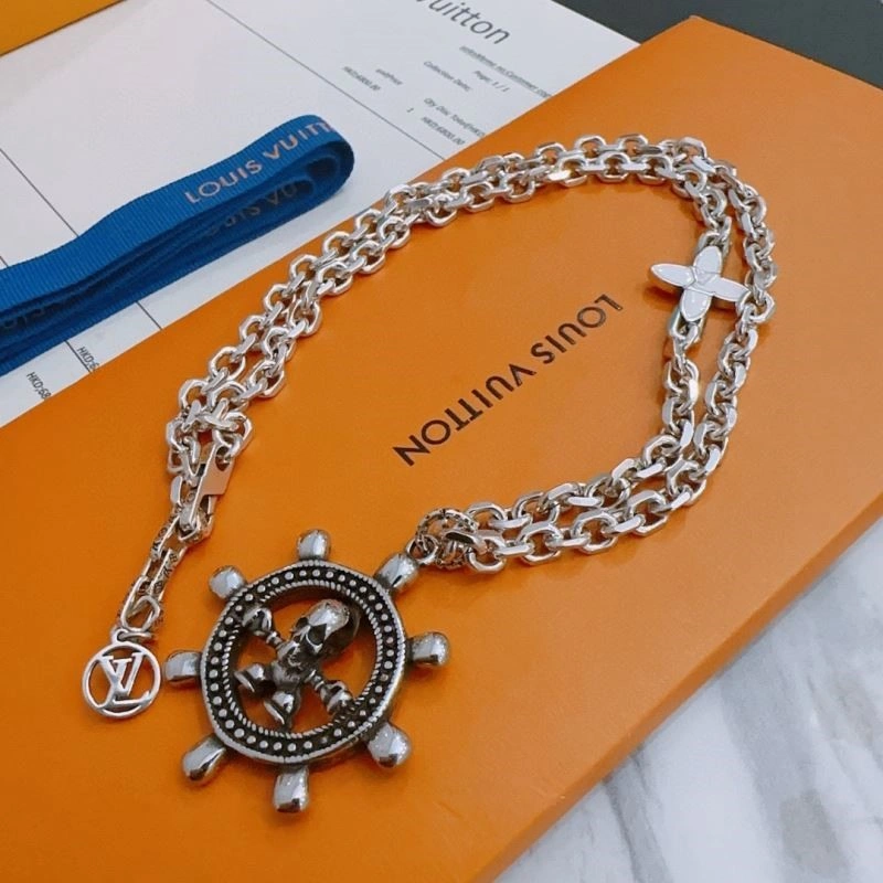 Bargain Louis Vuitton Necklaces