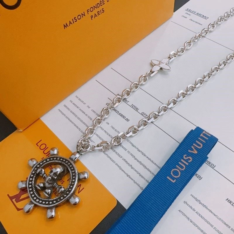 Bargain Louis Vuitton Necklaces