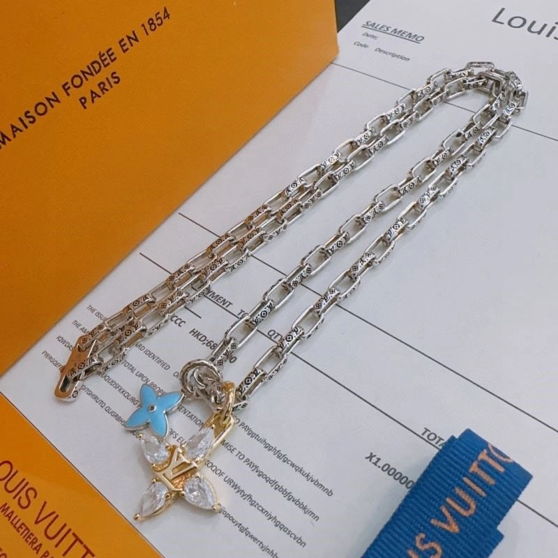 Accurate model Louis Vuitton Necklaces