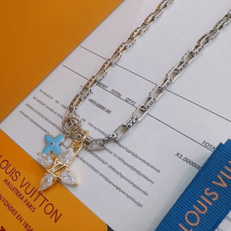 Accurate model Louis Vuitton Necklaces