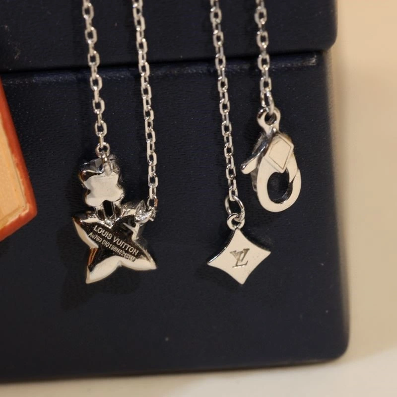 Top mirror Louis Vuitton Necklaces