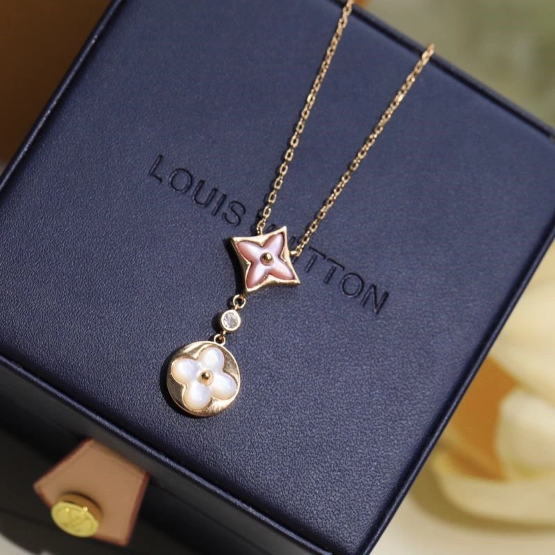 Low-cost Louis Vuitton Necklaces