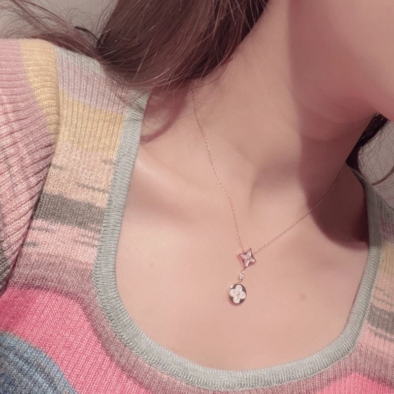 Low-cost Louis Vuitton Necklaces