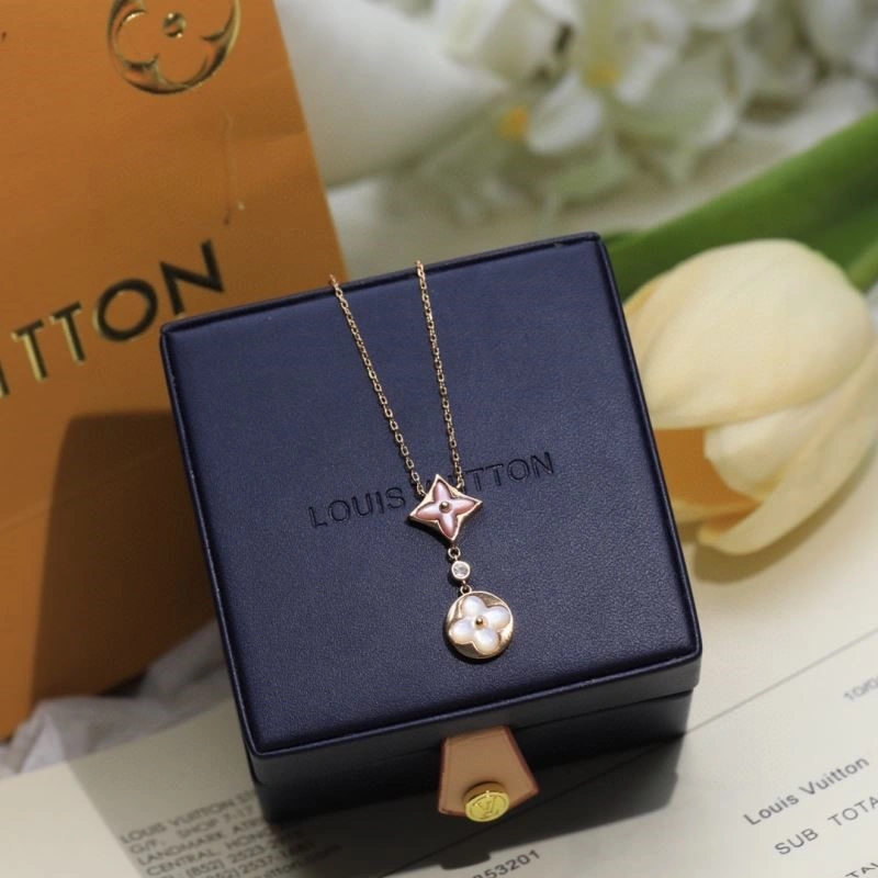 Low-cost Louis Vuitton Necklaces